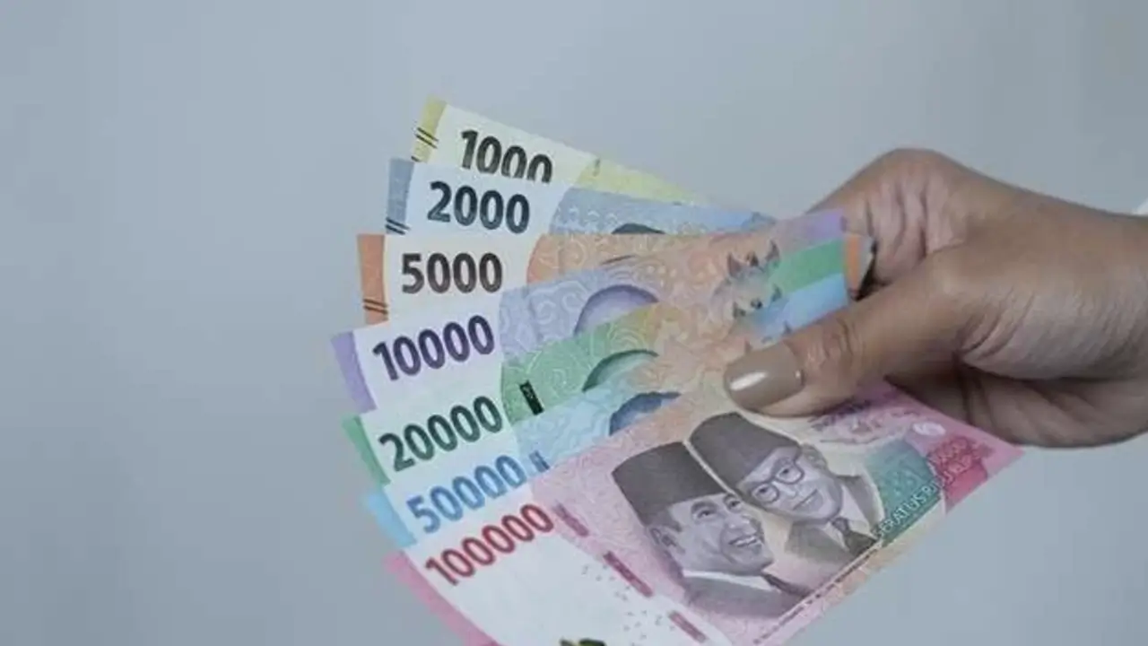 Nilai Tukar Rupiah Pagi Hari Ini (15/9) Melamah, Mengapa?