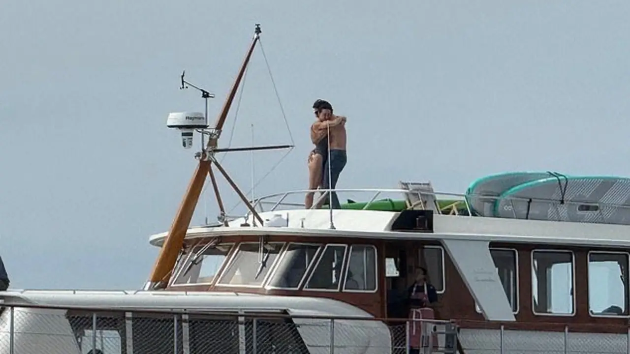 Katy Perry dan Justin Trudeau Pamer Kemesraan di Atas Kapal Pesiar