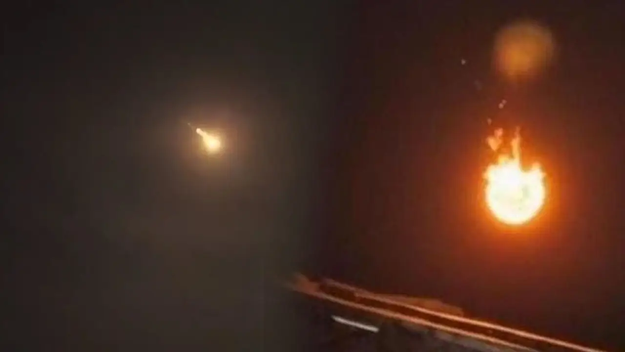 BRIN Sebut Meteor Jatuh di Laut Jawa Dekat Cirebon, Suara Dentuman Keras