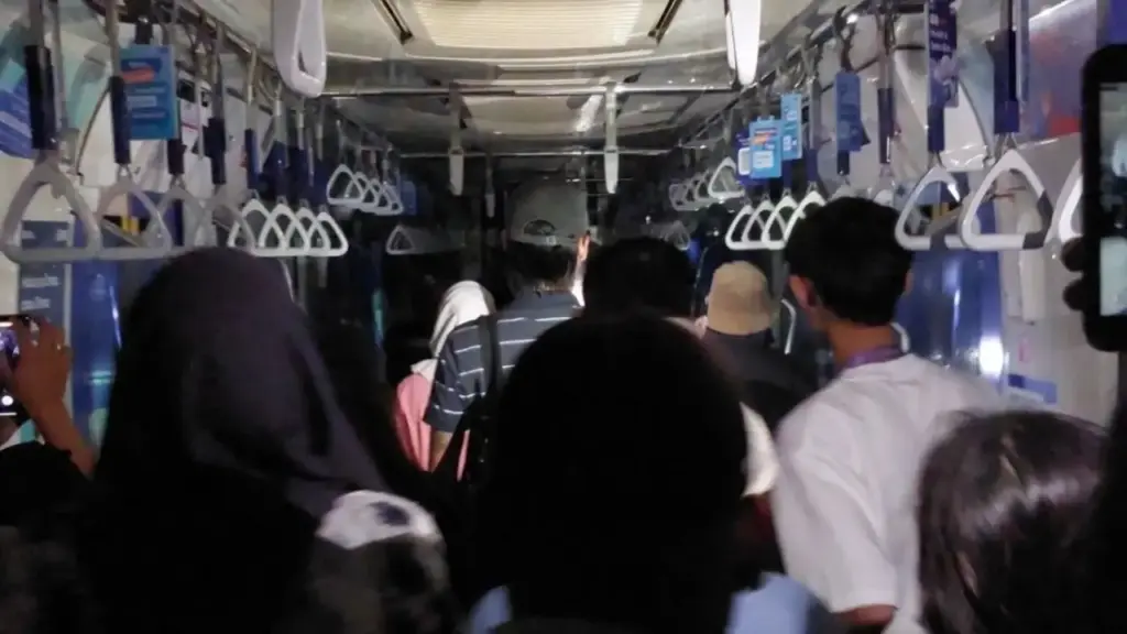 MRT Gangguan, Penumpang Bisa Refund Saldo Jika Sudah Tap In